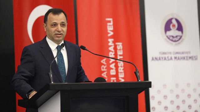 Zühtü Aslan, üçüncü kez Anayasa Mahkemesi Başkanı seçildi - BBC News Türkçe