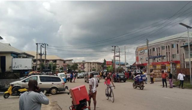 Ndị uweojii anapụla ndị ojiegbe akwụ n'ọnụ n'Owere - BBC News Ìgbò