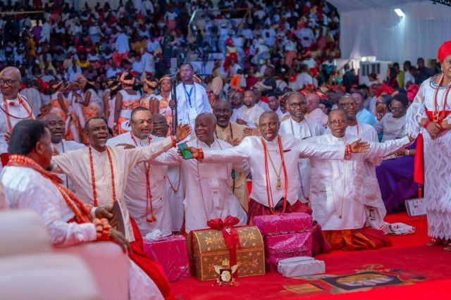 Olu of Warri: King of Itsekiri nation mark one year on di throne - BBC ...