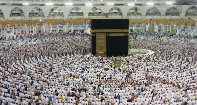 Sacuudiga oo ku dhawaaqay qorshihiisii ugu ballaarnaa ee Xajka - BBC ...