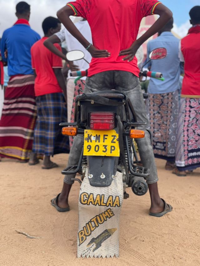 'Oromoo Ormaaf wallee qopheessaan jira' - Art. Caalaa Bultumee - BBC ...