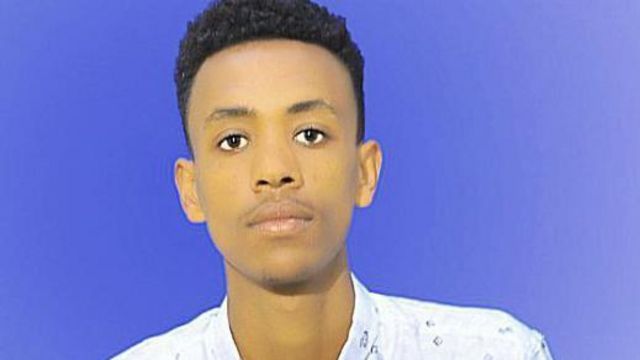 “ራሴን ማየት የምፈልገው ናሳ ገብቼ ነው” በብሔራዊ ፈተና ከፍተኛ ውጤት ያመጣው ሚክያስ አዳነ - BBC News አማርኛ