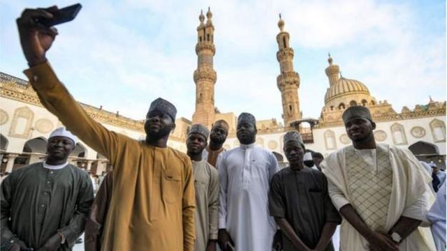 Eid el Kabir in pictures: Prayers, tattoos, sunglasses and selfies ...