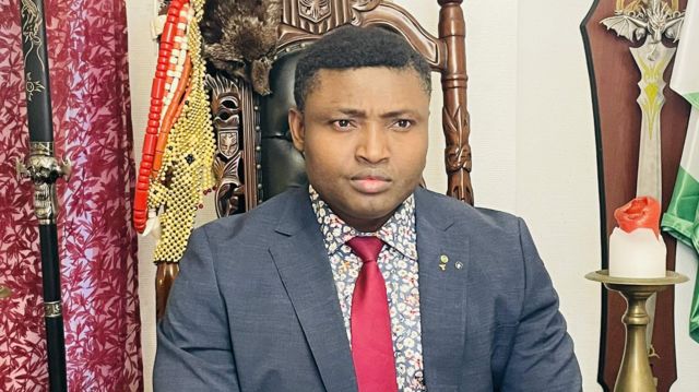 Simon Ekpa: Ihe ndị Igbo nwere agba na-ekwu maka ihe Ekpa na-agabiga na ...