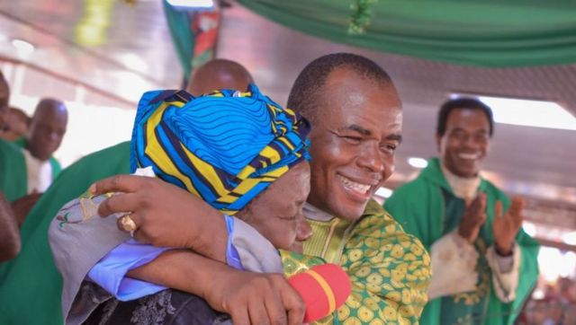 Father Ejike Mbaka return to Enugu afta months for US Monastery - BBC ...