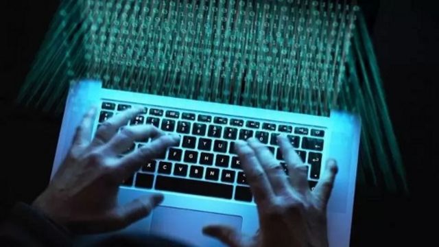 UAE cyber law: United Arab Emirates cyber and social media crimes you ...