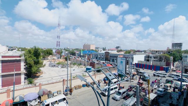 Sawirro: Maalintii uu dhacay qaraxii ugu weynaa Soomaaliya iyo hadda ...