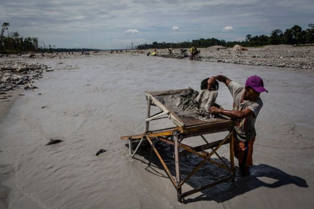 Konflik agraria: Sengketa tambang emas Pohuwato yang berujung pembakaran kantor bupati - ‘Puncak ...