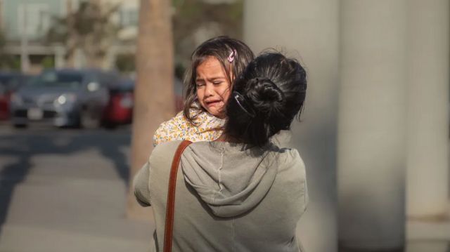 Kisah para ibu yang merasa mencintai anak sekaligus membencinya - BBC News Indonesia