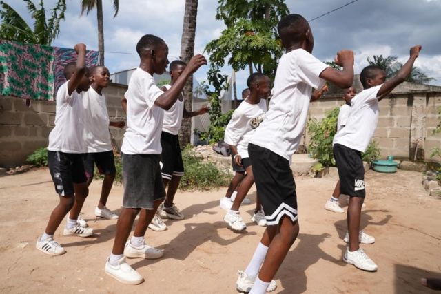 "Chimbuko la hiki kikundi ni mwanangu alikuwa anapokea Kipaimara" - BBC ...