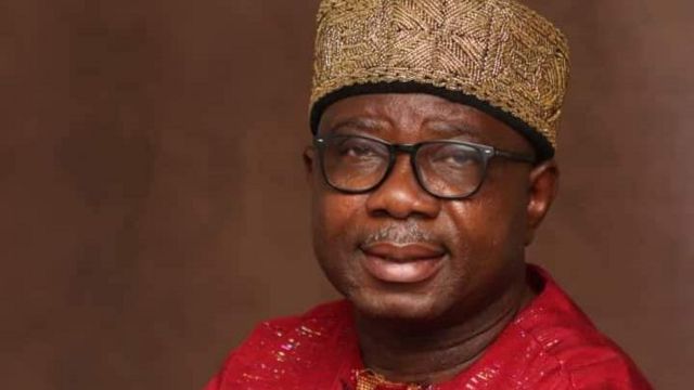 Lee ndị ọkamgba na-azọ ịnọchi Ikpeazu n'ocheeze Abia Steeti - BBC News Ìgbò