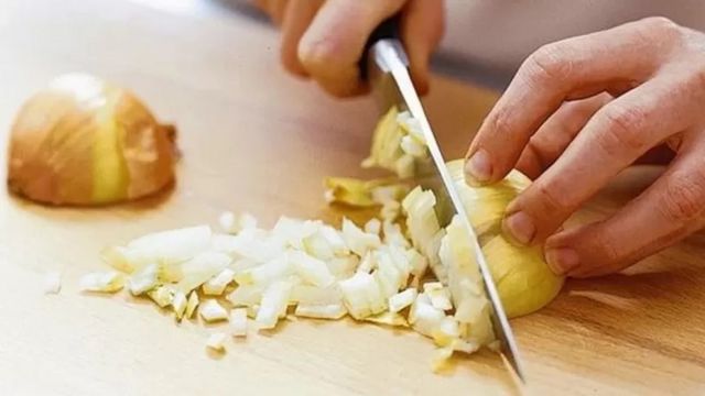 Hizi ndizo faida kuu 5 za vitunguu - BBC News Swahili