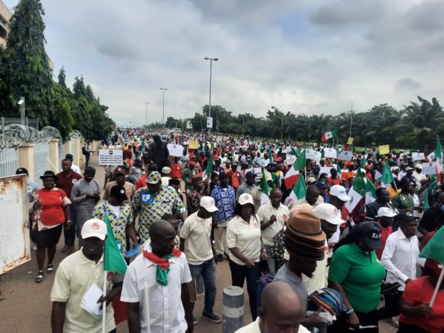 ASUU Strike: "We no go back down, two years no too much to sacrifice" - BBC News Pidgin