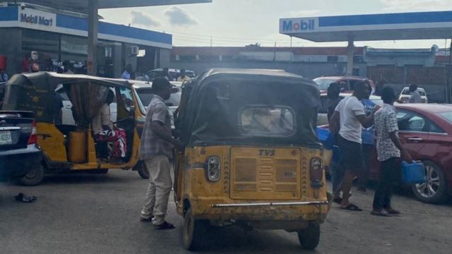 Fuel scarcity Lagos: Why petrol queues don return to Nigeria commercial capital - BBC News Pidgin