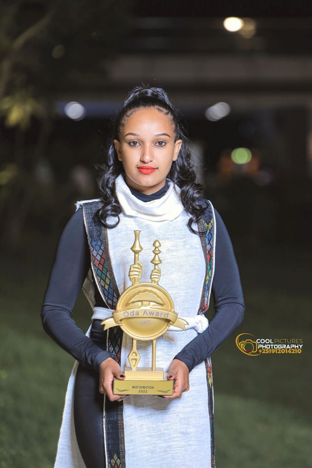 Oda Award Muuziqaa 500 olii fi fiilmii torba waldorgomsiisee, ogeessota ...