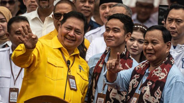 'Panas-dingin' hubungan keluarga Jokowi dengan PDIP, Bobby dipecat dari ...