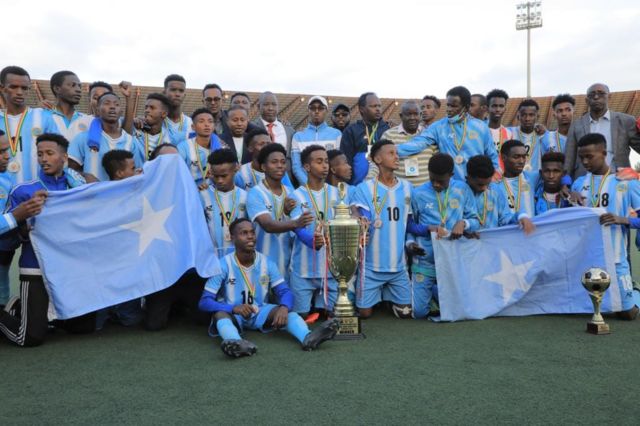 Soomaaliya oo tartamada seefta iyo feerka u adeegsaneysa shaqo abuurka ...