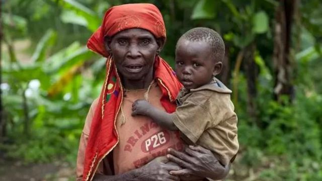 Turashaka gusubira mw'ishamba kuko ni bwo butaka bwacu' - BBC News Gahuza