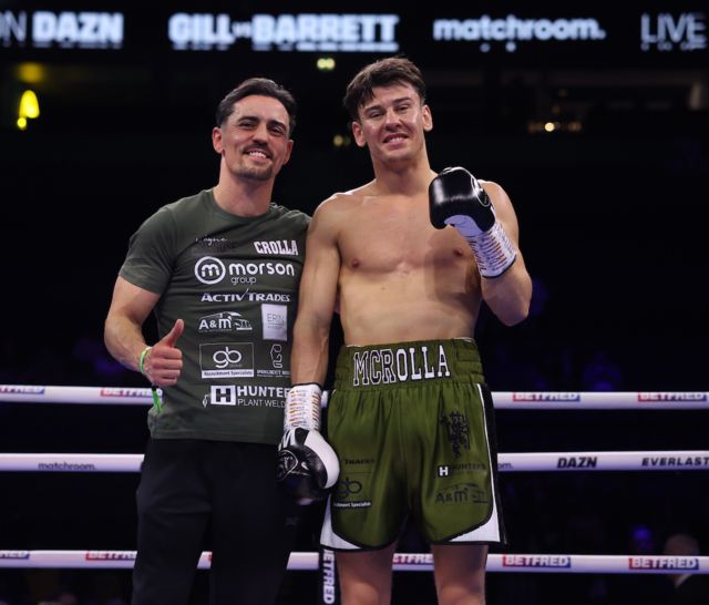 Jordan Gill vs Zelfa Barrett live: Boxing fight time, text & undercard ...