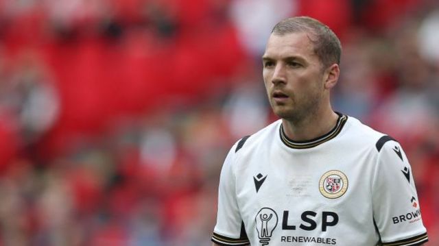 Bromley beat Solihull on penalties to secure EFL promotion - BBC Sport