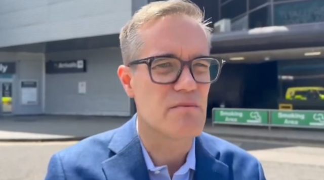 Manchester Airport latest: Manchester Airport boss sorry for 'difficult ...