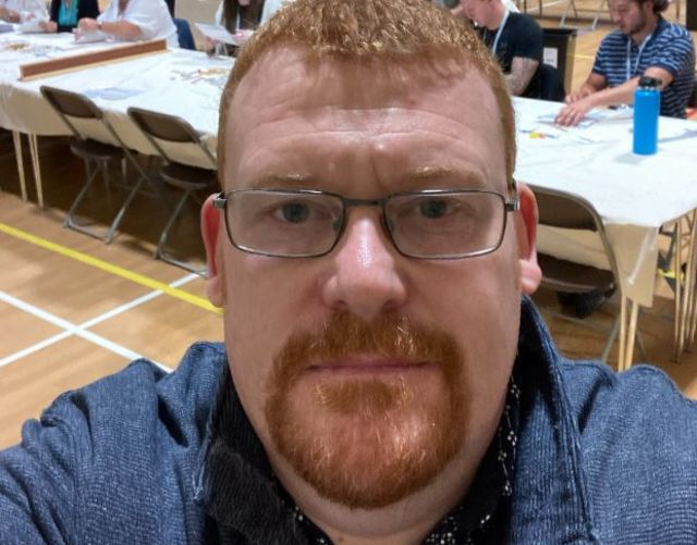 Justice secretary Alex Chalk loses in Cheltenham - BBC News