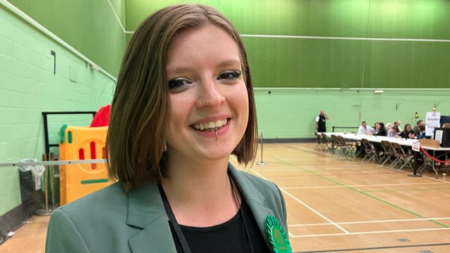 Labour take Worcester from Conservatives - BBC News