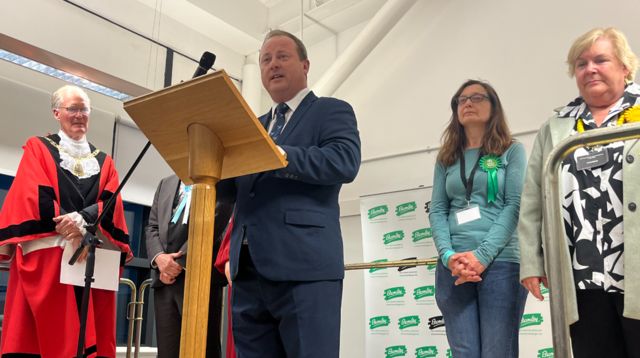 Jeremy Corbyn holds Islington North as Lib Dems and Labour make London ...