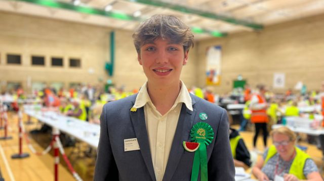 Jacob Rees-Mogg loses North East Somerset and Hanham - BBC News