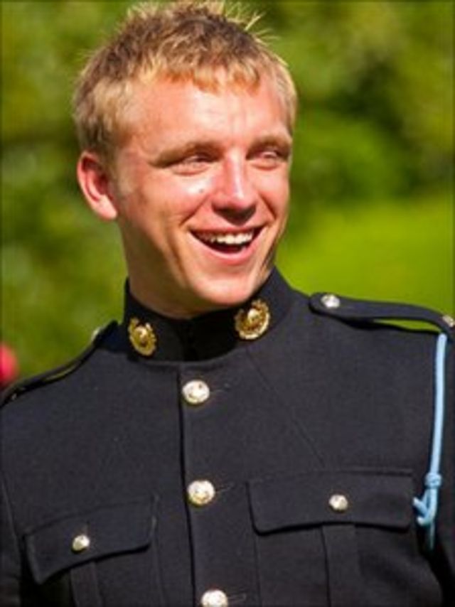 Robin Hollington's Instagram, Twitter & Facebook on IDCrawl