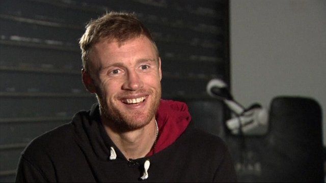 Freddie Flintoff: Boxing training too hard for 'stunt' - BBC News