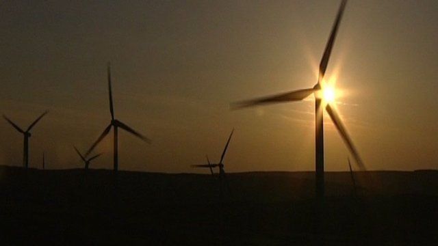 100-metre turbines arrive at Swansea community wind farm - BBC News