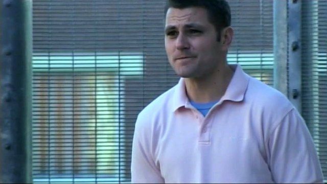 Murderer Simon Hall 'was found hanged after confession' - BBC News