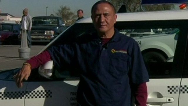 Philippines taxi driver rewarded for returning valuables - BBC News