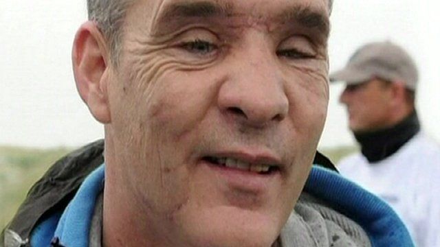 Family of Raoul Moat victim David Rathband 'wait for justice' - BBC News