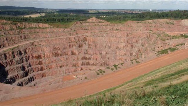 Oxfordshire 'quarry plan' land assessed for heritage status - BBC News