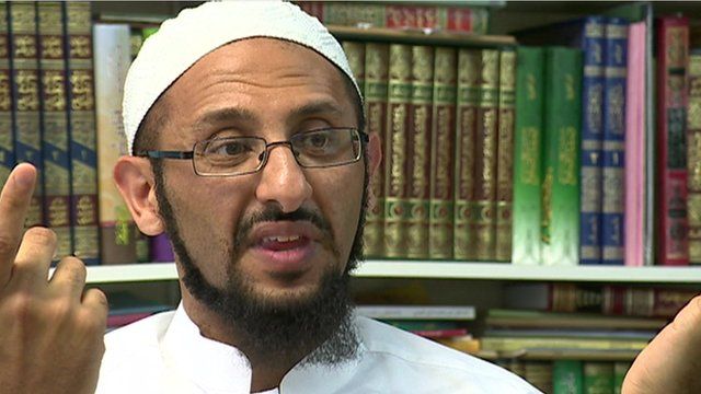 Third jihadist in Isis video is from Aberdeen - BBC News