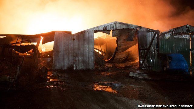 Soberton Heath fire destroys industrial units and vehicles - BBC News