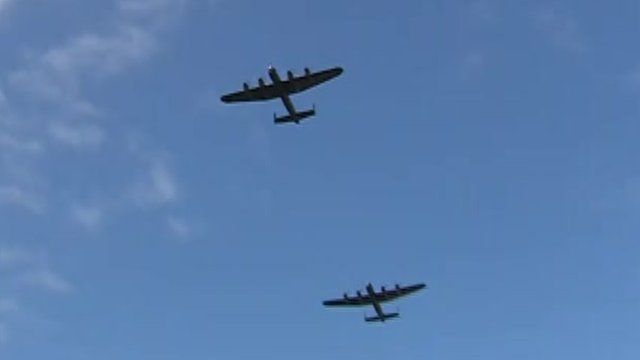 Flypast by last two Lancaster bombers - BBC News
