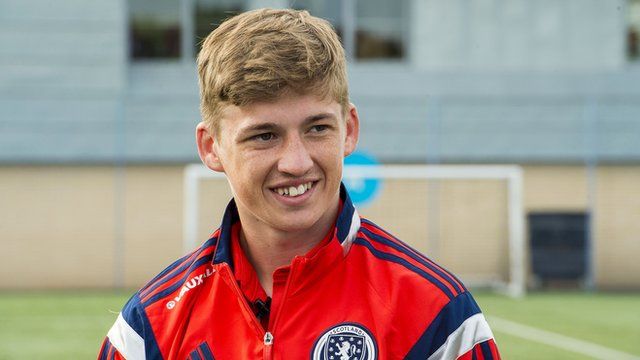 Ryan Gauld: Former Hearts star Aguiar urges Scot to improve - BBC Sport