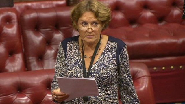 'Pay benefits faster' to reduce hunger, MPs urge - BBC News