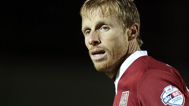 Callum Elder: Mansfield Town sign Leicester City defender - BBC Sport