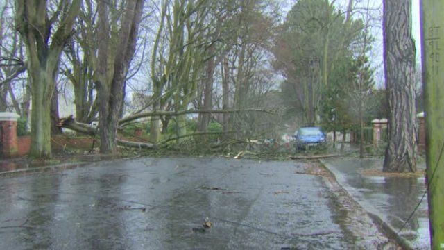 NI weather causes further travel disruption - BBC News