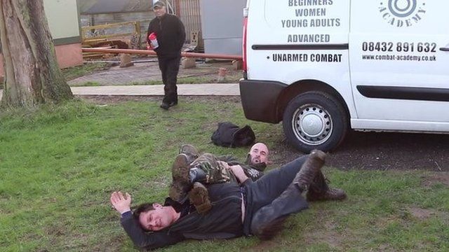 Conservative MP Steve Baker tackles cage fighter - BBC News