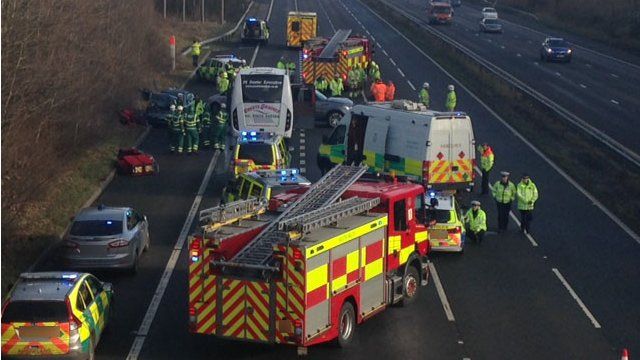 M4 crashes investigated by South Wales Police - BBC News