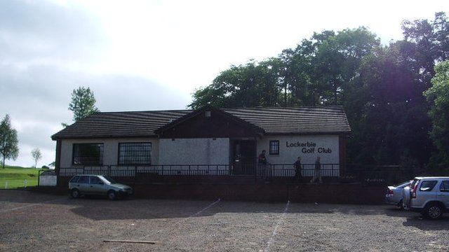 Isles of Scilly golf buggy drink-driving suspects arrested - BBC News