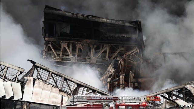GE warehouse in Kentucky engulfed by massive fire - BBC News