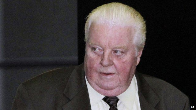 Chicago in $5.5m police torture payout - BBC News