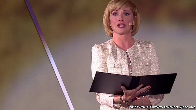 Jane Horrocks to perform new wave covers at Young Vic - BBC News