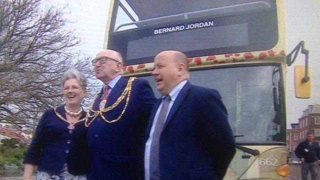 Brighton bus named after escapee D-Day veteran Bernard Jordan - BBC News